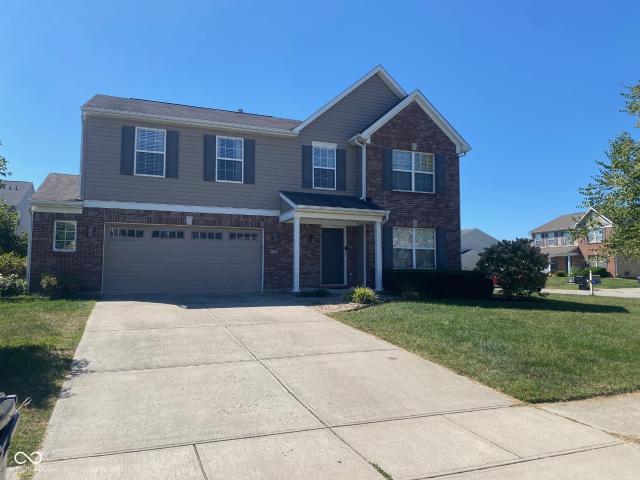 5415 Misthaven Ln, Greenwood, IN 46143 | MLS #22100 | Compass