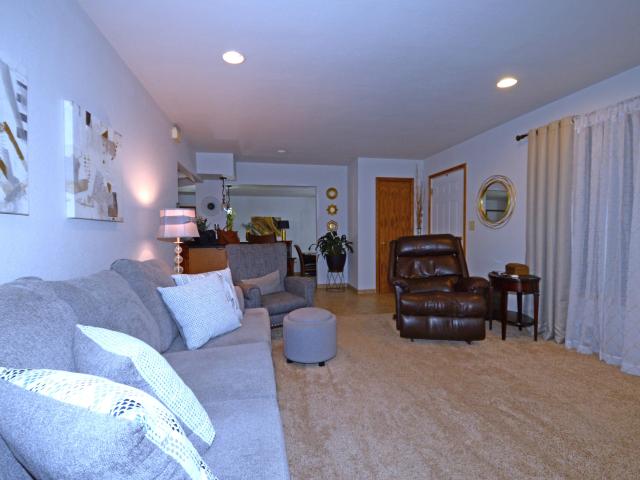 5415 S Nicolet Dr