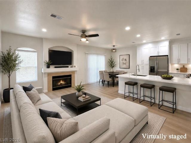 5415 W Harmon Avenue 1017