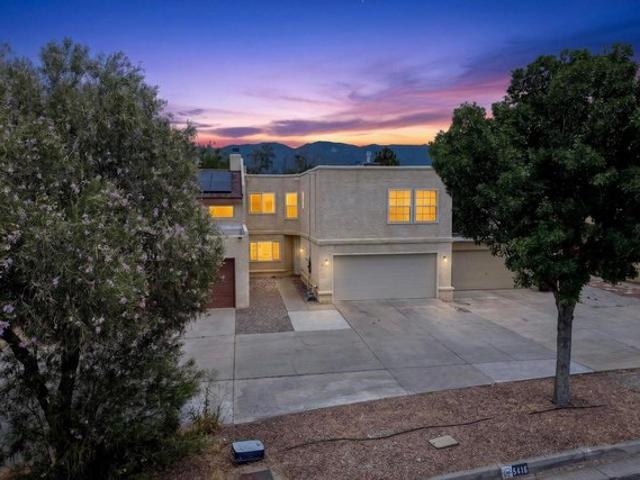 5416 Overlook Dr NE, Albuquerque, NM 87111