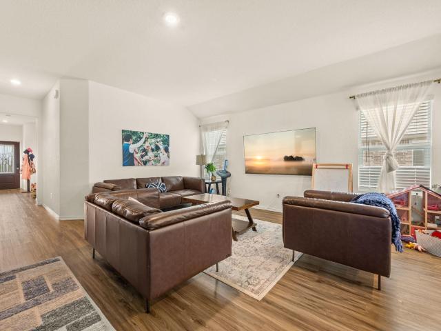 5416 Bellissima Way