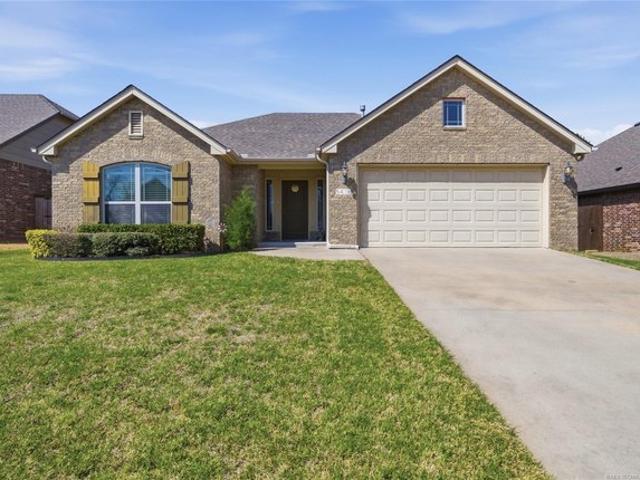 5416 S Skylane Pl, Sand Springs, OK 74063