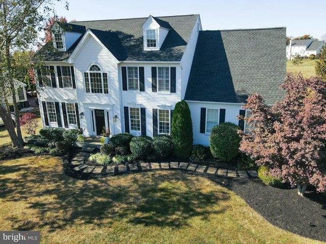 5416 Windtree Dr, Doylestown, PA 18902
