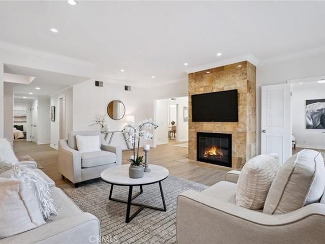 5416 Zelzah Ave Apt 202, Encino, CA 91316