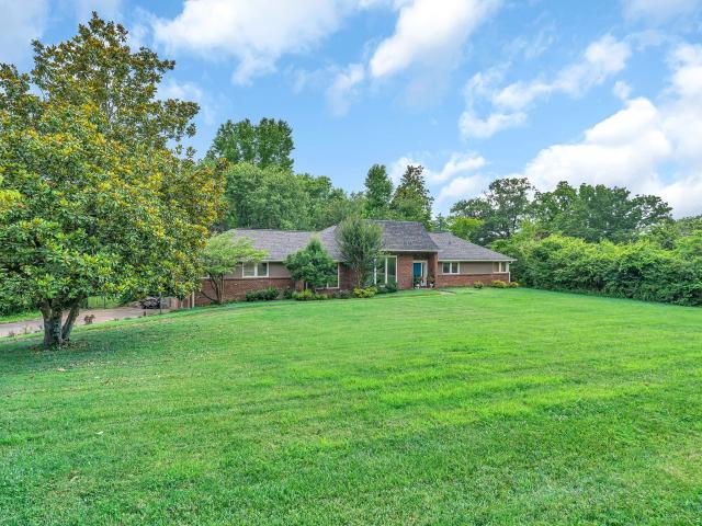 5417 Camelot Rd