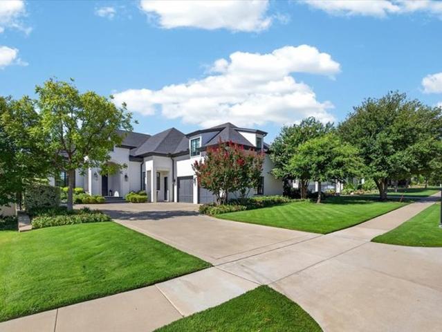 5417 Huntly Dr, Fort Worth, TX 76109