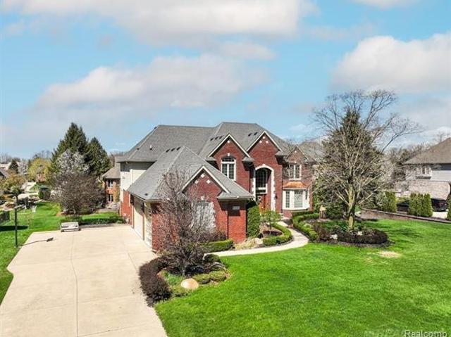 54182 Queensborough Drive