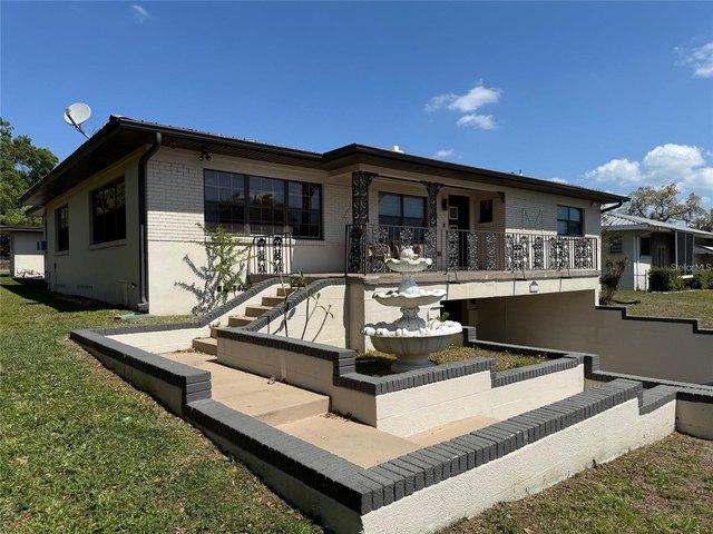 5418 Riverhills Dr, Temple Terrace, FL 33617
