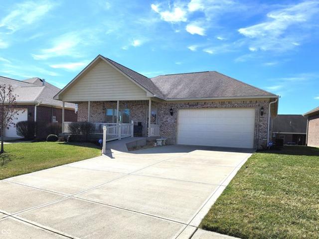 5419 E Shae Lake Dr, Mooresville, IN 46158