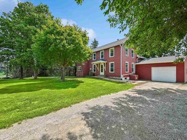 5419 th St SE, Iowa City, IA 52240
