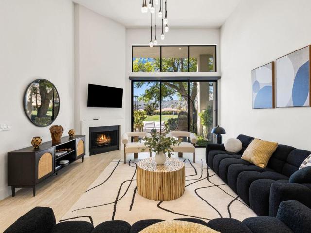 54109 Oak Hill