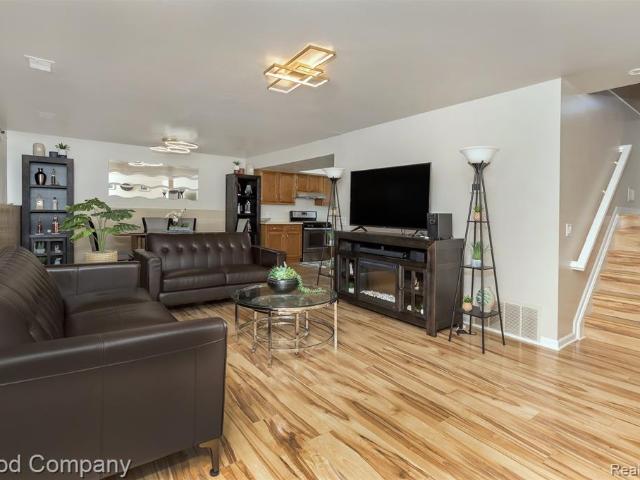 5410 Edgar Road