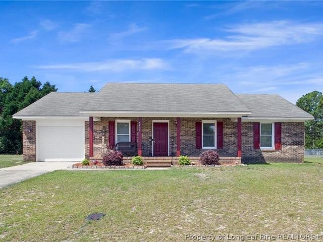 5410 Harding Dr, Hope Mills, NC 28348