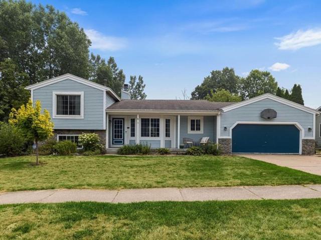 5410 Riverlook Dr NE, Comstock Park, MI 49321
