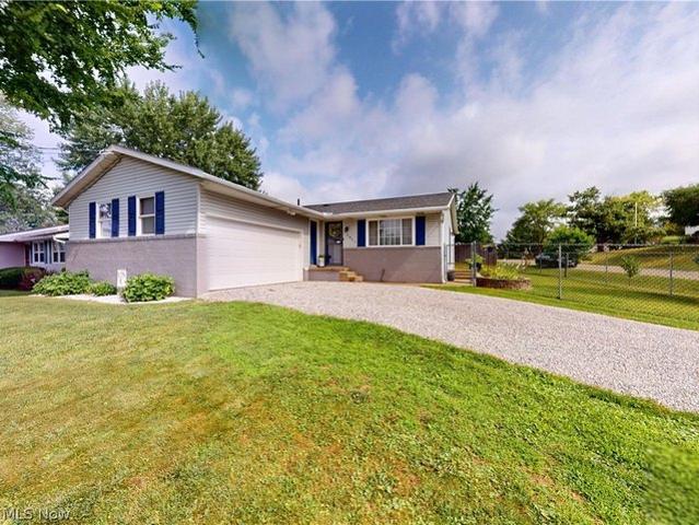 5411 Oakcliff St SW, Canton, OH 44706