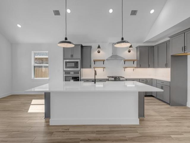 5411 Kingdom Heights Blvd, Rosenberg, TX 77471