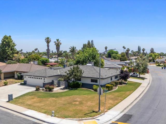 5411 Warwick Place