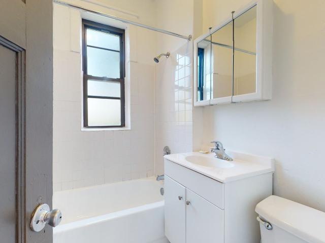 5411 5421 S. Ellis Avenue 2 Bedroom Apartment for Rent at 5411 S Ellis Ave, Chicago, IL 60615 Hyde Park