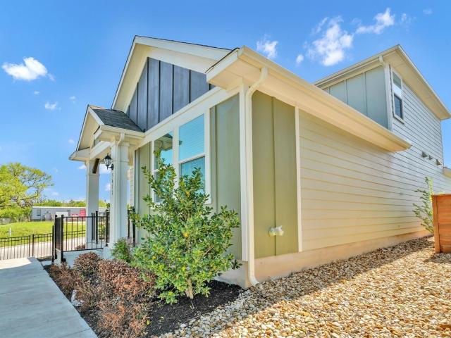 5412 Golden Canary Ln