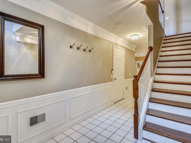 5413 Summer Leaf Ln, Alexandria, VA 22312 | MLS #VAFX2309 | Compass