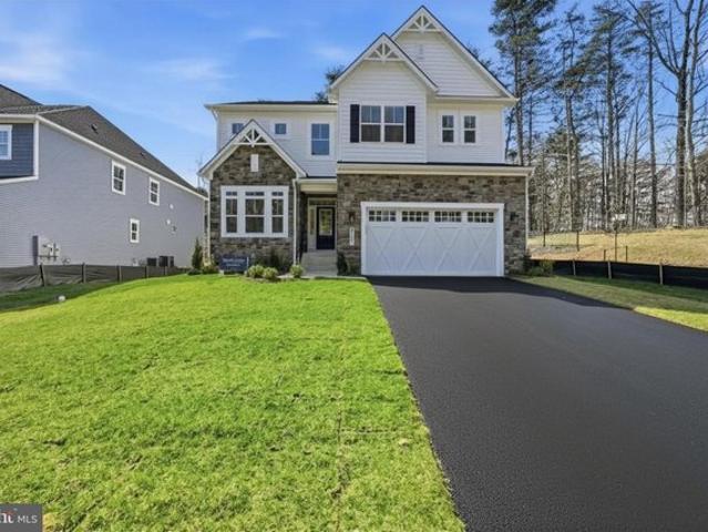 5413 Woodway Dr, Alexandria, VA 22310