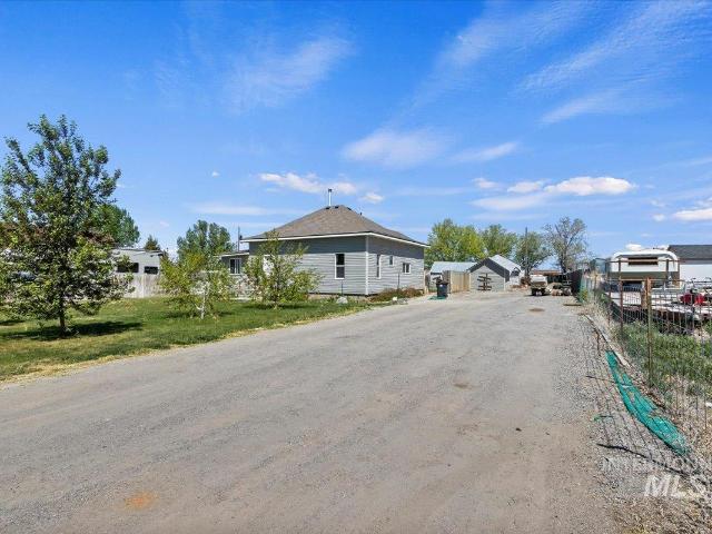541 3rd St. E