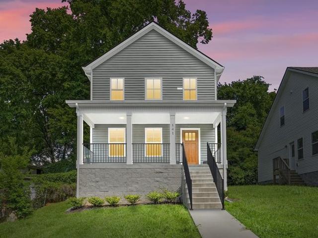541 9th St, Clarksville, TN 37040