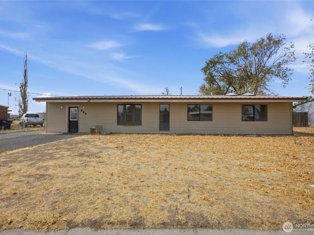 541 Castle Dr, Moses Lake, WA 98837