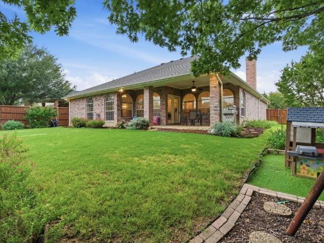 541 Crickett Way