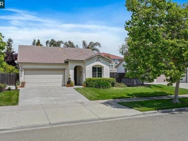 541 Boesch Dr, Ripon, CA 95366