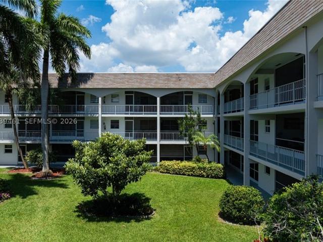 541 Blue Heron Dr Apt 308, Hallandale Beach, FL 33009