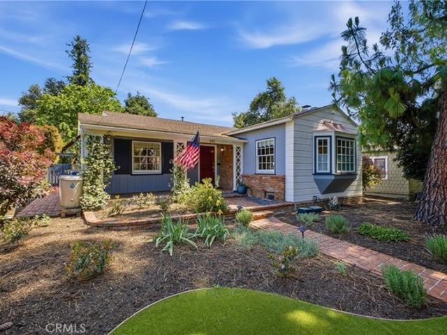 541 E Woodbury Rd, Altadena, CA 91001