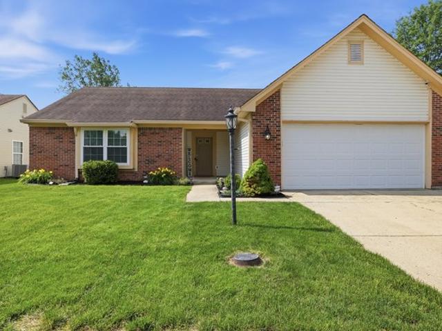 541 E Pine Ridge Dr, Westfield, IN 46074