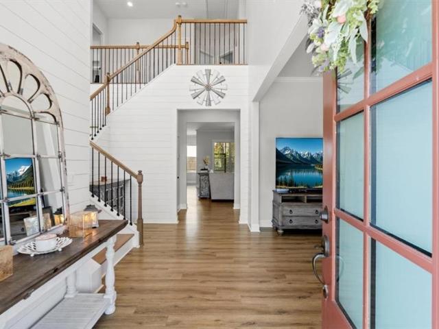 541 Edgewater Drive