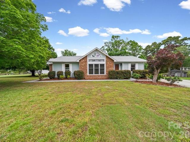 541 Harbor Rd, Norwood, NC 28128