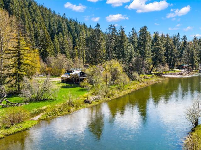 541 Heron Drive