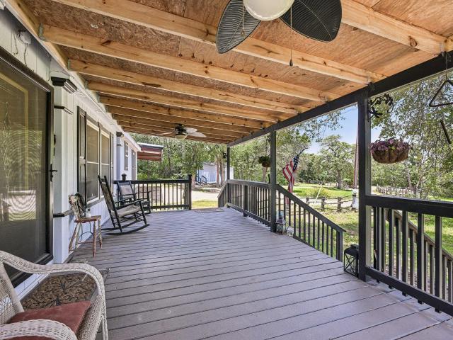 541 Hidden Oaks Dr
