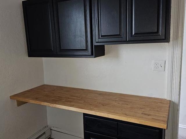 541 High Street # 2R