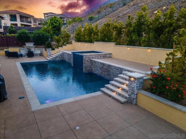 541 Ledge