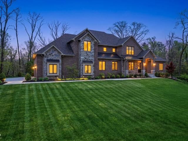 541 Macintosh Lane