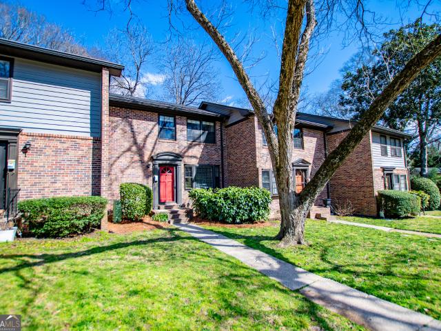 541 N White Street 11