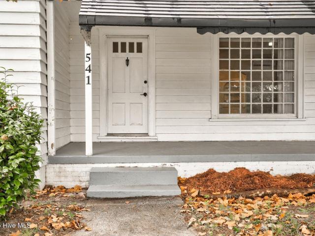541 N Daughtry Street