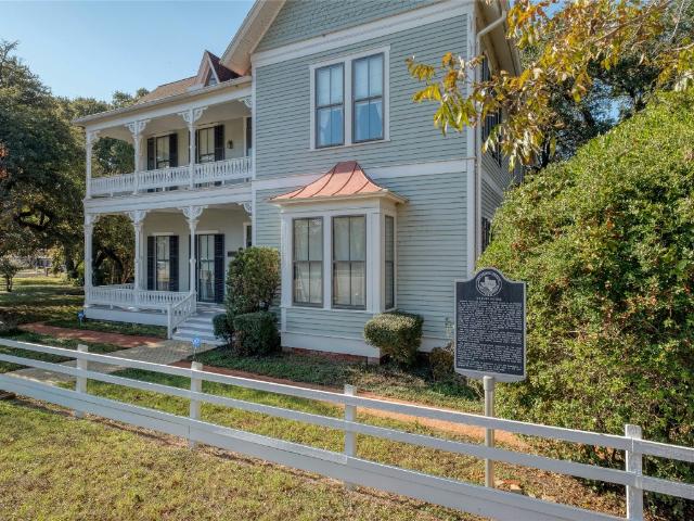 541 N Main St, La Grange, TX 78945 | MLS #3946