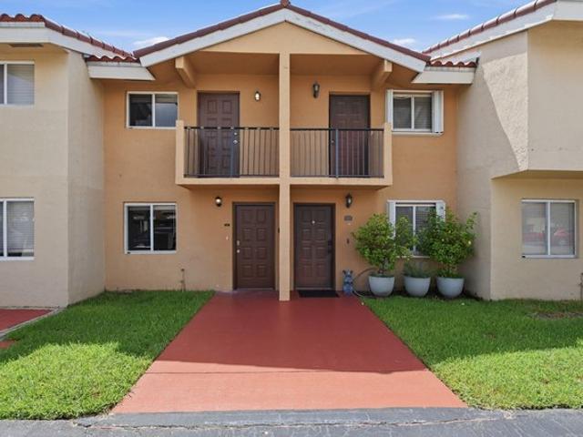 541 NW 82nd Ct Apt 377, Miami, FL 33126