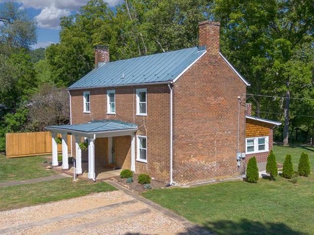 541 S River Rd, Buena Vista, VA 24416