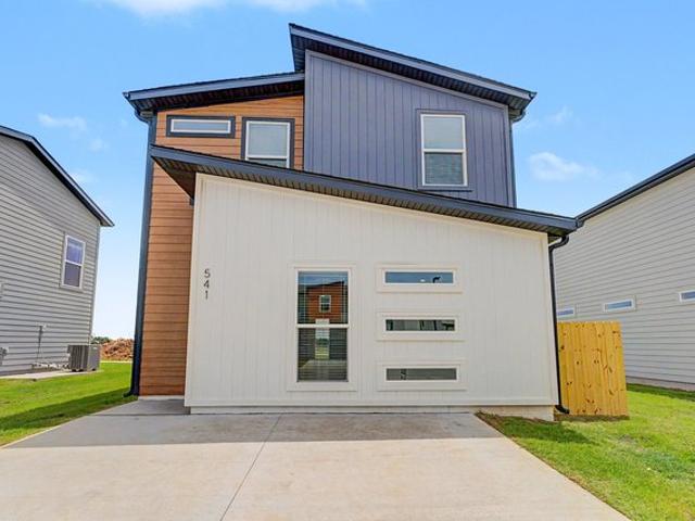 541 Solar St, Centerton, AR 72713
