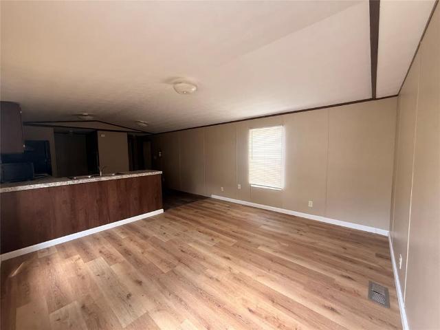 541 Simmons Way # 9A