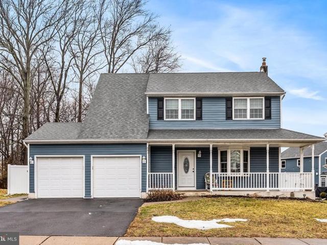 541 Stanford Rd, Fairless Hills, PA 19030