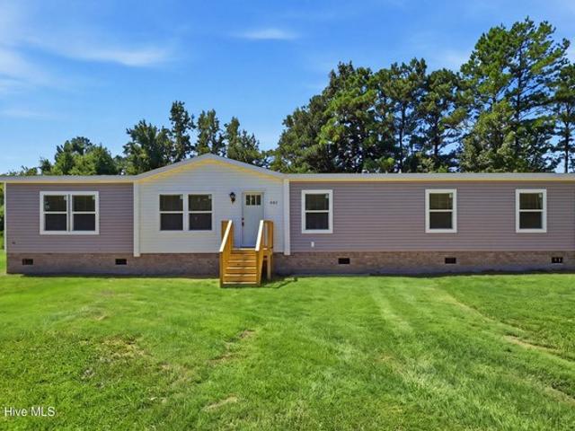 541 Sycamore Dr, Burgaw, NC 28425