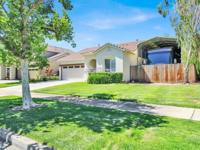 541 W Boesch Dr, Ripon, CA 95366